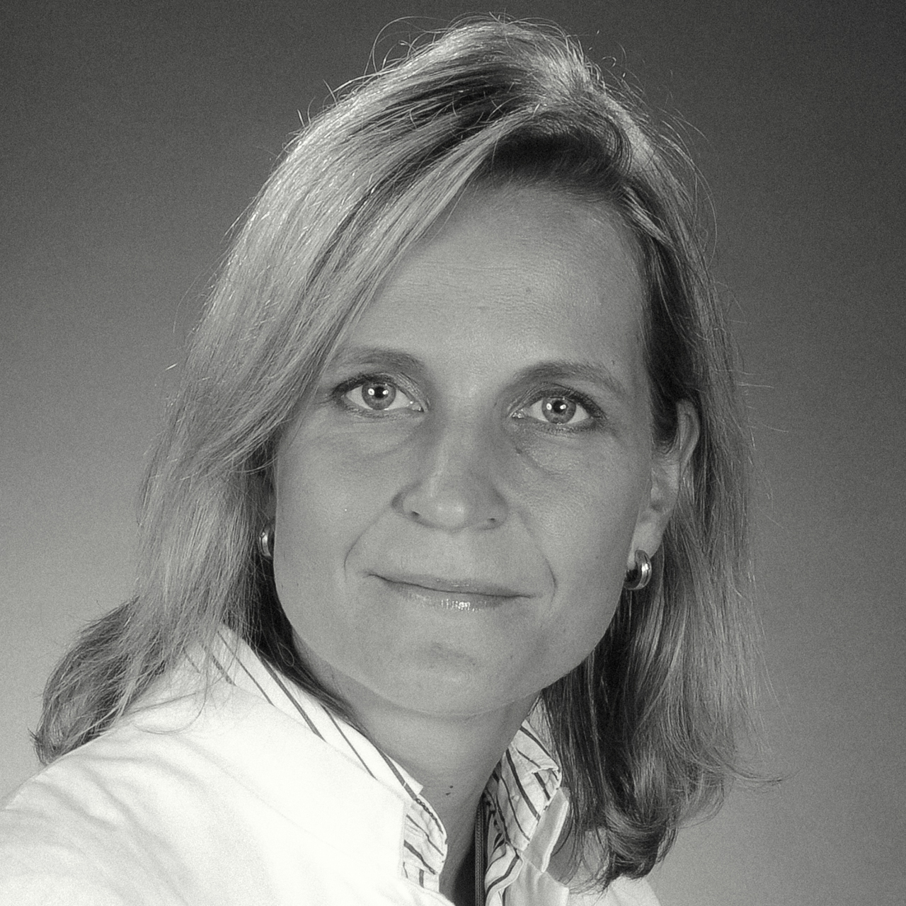 Elina Holopainen — Lääkäriasema Femeda